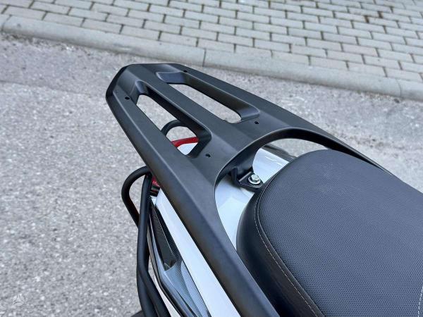 White Yamaha Cygnus 2026 in Klaipeda, with an engine capacity of 49.00 L and mileage of 0 thousand km for 1350 €, photo 6 on AUTOMOTO.COM.LV