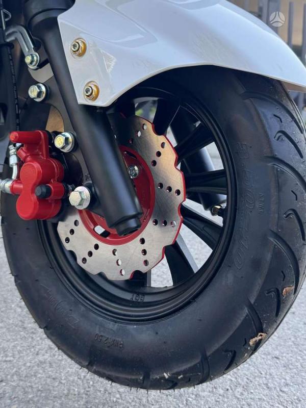 Balts Yamaha Cygnus 2026 Viļņa, ar dzinēja tilpumu 49.00 L un nobraukumu 0 tūkst. km par 1350 €, foto 6 vietnē AUTOMOTO.COM.LV