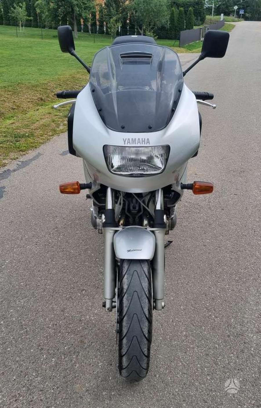 Pelēks Yamaha Diversion 2003 Prienai, ar dzinēja tilpumu 0.90 L un nobraukumu 38 tūkst. km par 2700 €, foto 3 vietnē AUTOMOTO.COM.LV