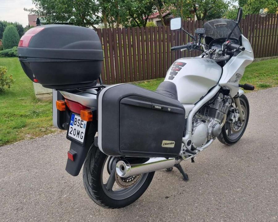 Pelēks Yamaha Diversion 2003 Prienai, ar dzinēja tilpumu 0.90 L un nobraukumu 38 tūkst. km par 2700 €, foto 6 vietnē AUTOMOTO.COM.LV