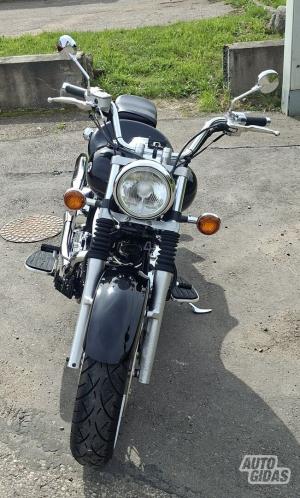 Black Yamaha Drag Star 2004 in Kaunas, with an engine capacity of 1.10 L and mileage of 50 thousand km for 3800 €, photo 5 on AUTOMOTO.COM.LV