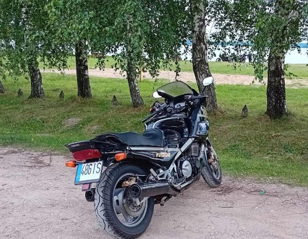 Melns Yamaha FJ 1200 1988 Vilkaviškis, ar dzinēja tilpumu 1.20 L un nobraukumu 45 tūkst. km par 2000 €, foto 4 vietnē AUTOMOTO.COM.LV