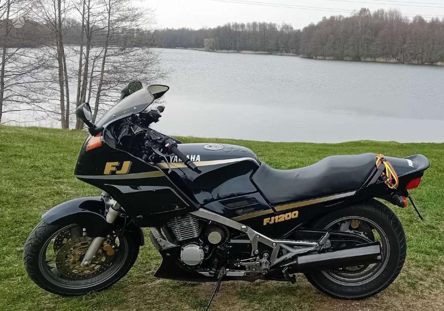 Melns Yamaha FJ 1200 1988 Vilkaviškis, ar dzinēja tilpumu 1.20 L un nobraukumu 45 tūkst. km par 2000 €, foto 6 vietnē AUTOMOTO.COM.LV