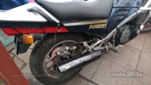 Grey Yamaha FJ 1200 1987 in Tallinn, with an engine capacity of 1.17 L and mileage of 71 thousand km for 1990 €, photo 13 on AUTOMOTO.COM.LV