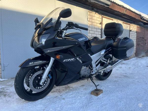 Черный Ямаха FJR 1300 2001 в Бирштонас, объемом двигателя 1.30 л и пробегом 38 тыс. км за 3300 €, фото 2 на AUTOMOTO.COM.LV