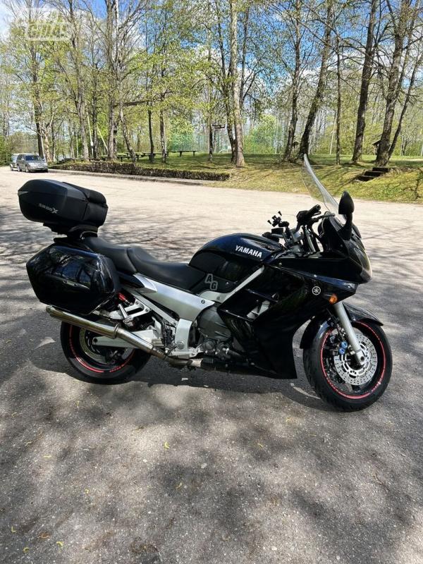 Melns Yamaha FJR 1300 2001 Klaipėda, ar dzinēja tilpumu 1.30 L un nobraukumu 76 tūkst. km par 3500 €, foto 3 vietnē AUTOMOTO.COM.LV