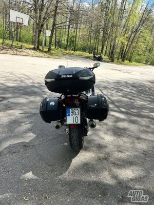 Черный Ямаха FJR 1300 2001 в Клайпеда, объемом двигателя 1.30 л и пробегом 76 тыс. км за 3500 €, фото 5 на AUTOMOTO.COM.LV