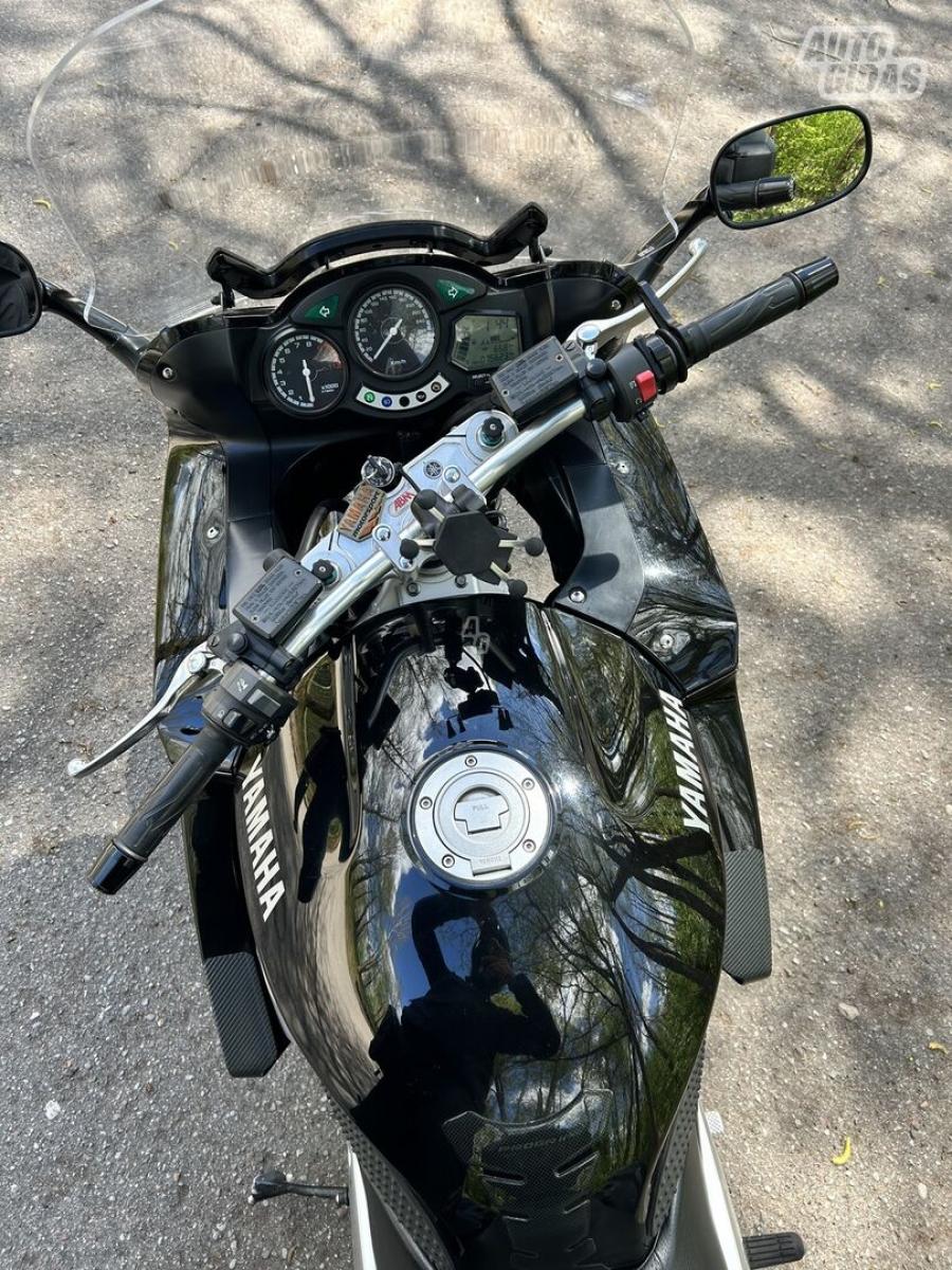 Черный Ямаха FJR 1300 2001 в Клайпеда, объемом двигателя 1.30 л и пробегом 76 тыс. км за 3500 €, фото 8 на AUTOMOTO.COM.LV