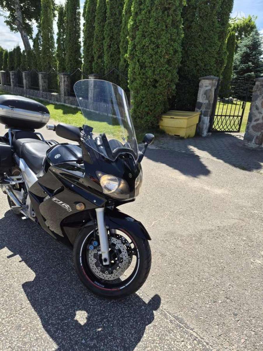 Черный Ямаха FJR 1300 2001 в Вильнюс, объемом двигателя 1.30 л и пробегом 83 тыс. км за 2650 €, фото 4 на AUTOMOTO.COM.LV