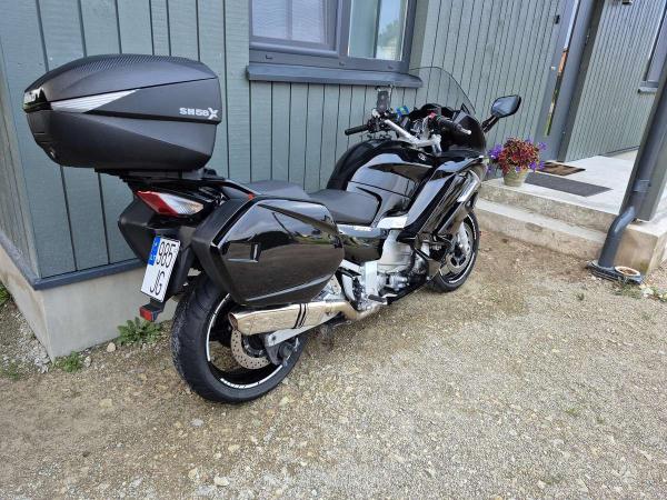 Черный Ямаха FJR 1300 2013 в Куршенай, объемом двигателя 1.30 л и пробегом 47 тыс. км за 7500 €, фото 8 на AUTOMOTO.COM.LV