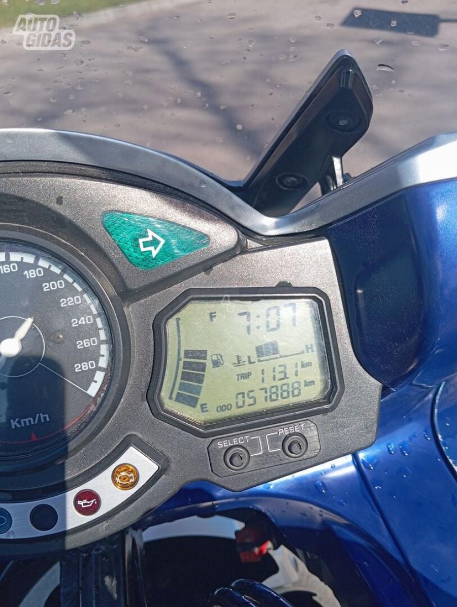 Blue Yamaha FJR 1300 2001 in Palanga, with an engine capacity of 1.30 L and mileage of 58 thousand km for 3650 €, photo 6 on AUTOMOTO.COM.LV