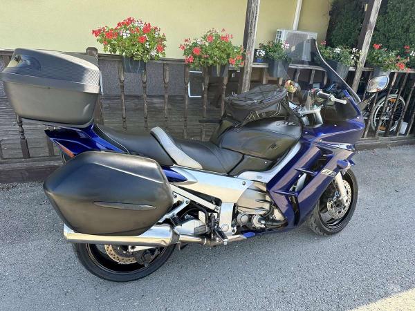 Zils Yamaha FJR 1300 2001 Elektrėnai, ar dzinēja tilpumu 1.30 L un nobraukumu 79 tūkst. km par 2585 €, foto 4 vietnē AUTOMOTO.COM.LV
