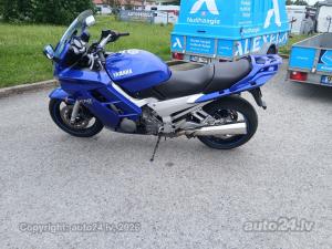 Zils Yamaha FJR 1300 2001 Rapla, ar dzinēja tilpumu 1.30 L un nobraukumu 43 tūkst. km par 2900 €, foto 3 vietnē AUTOMOTO.COM.LV