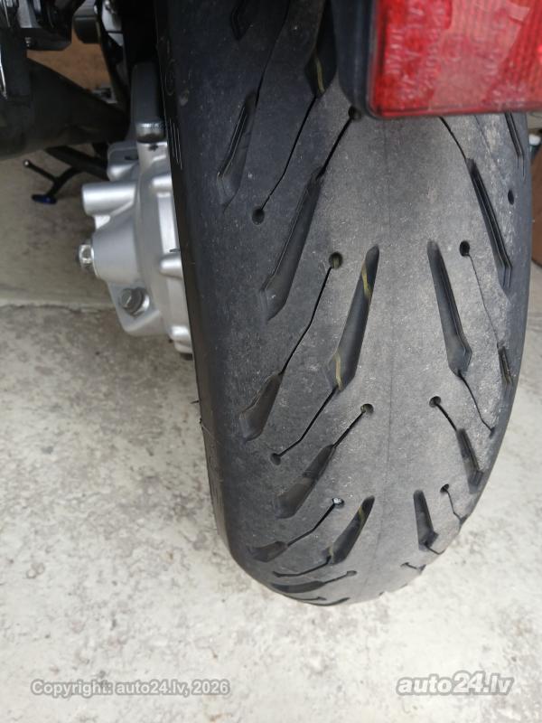 Синий Ямаха FJR 1300 2001 в Рапла, объемом двигателя 1.30 л и пробегом 43 тыс. км за 2900 €, фото 5 на AUTOMOTO.COM.LV