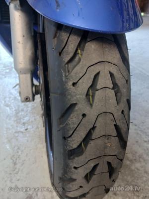 Zils Yamaha FJR 1300 2001 Rapla, ar dzinēja tilpumu 1.30 L un nobraukumu 43 tūkst. km par 2900 €, foto 8 vietnē AUTOMOTO.COM.LV