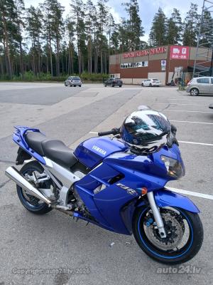 Zils Yamaha FJR 1300 2001 Rapla, ar dzinēja tilpumu 1.30 L un nobraukumu 43 tūkst. km par 2900 €, foto 9 vietnē AUTOMOTO.COM.LV