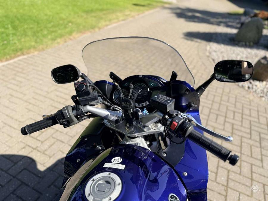 Blue Yamaha FJR 1300 2003 in Kaunas, with an engine capacity of 0.00 L and mileage of 72 thousand km for 3990 €, photo 17 on AUTOMOTO.COM.LV