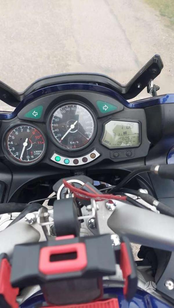 Zils Yamaha FJR 1300 2005 Vilkaviškis, ar dzinēja tilpumu 1.30 L un nobraukumu 96 tūkst. km par 2700 €, foto 1 vietnē AUTOMOTO.COM.LV