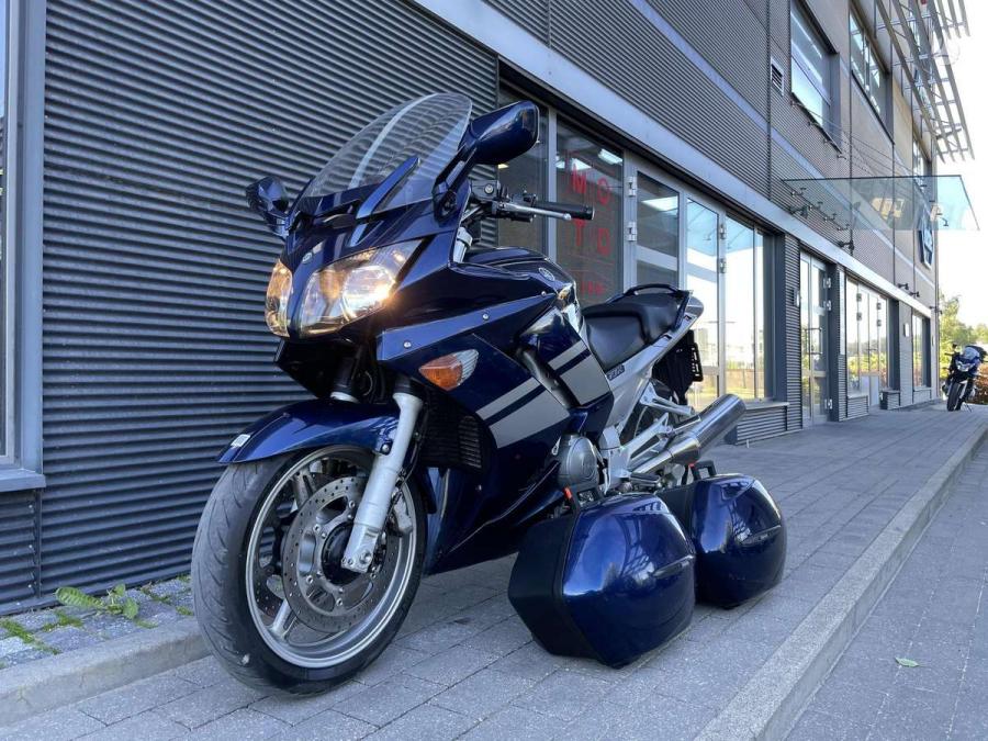 Zils Yamaha FJR 1300 2007 Rīga, ar dzinēja tilpumu 1.30 L un nobraukumu 41 tūkst. km par 4799 €, foto 1 vietnē AUTOMOTO.COM.LV