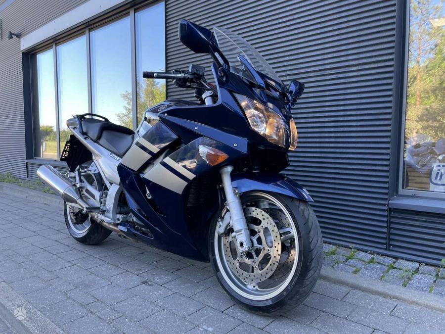 Zils Yamaha FJR 1300 2007 Rīga, ar dzinēja tilpumu 1.30 L un nobraukumu 41 tūkst. km par 4799 €, foto 7 vietnē AUTOMOTO.COM.LV