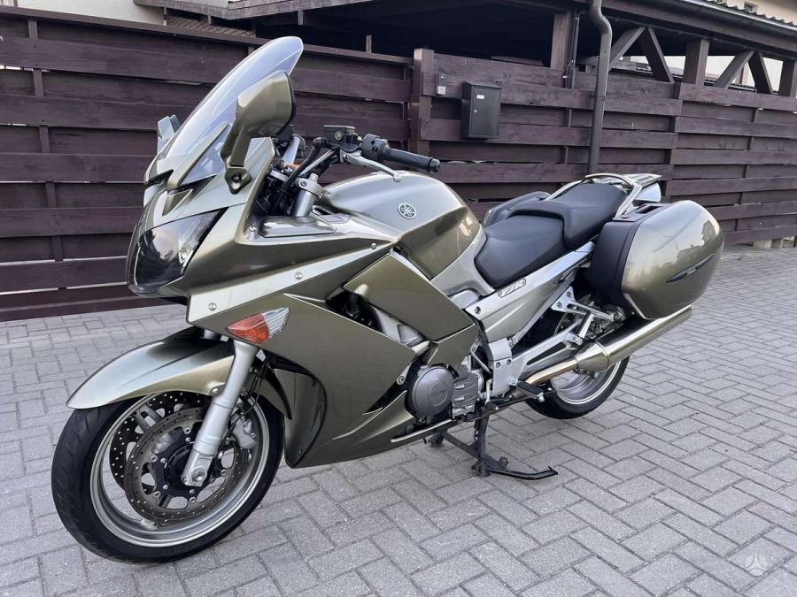 Brown Yamaha FJR 1300 2006 in Vilnius, with an engine capacity of 1.30 L and mileage of 36 thousand km for 5600 €, photo 3 on AUTOMOTO.COM.LV