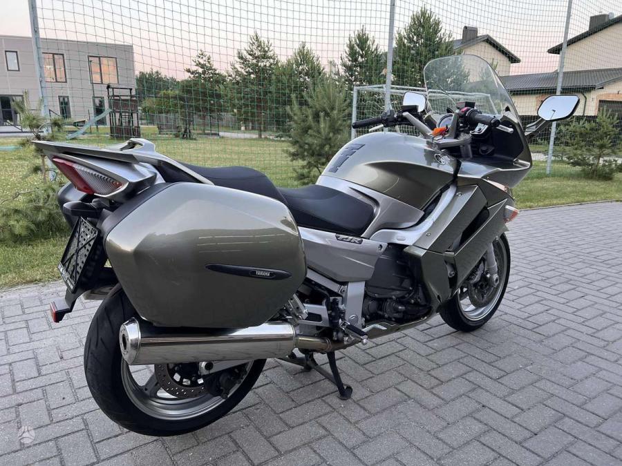 Brown Yamaha FJR 1300 2006 in Vilnius, with an engine capacity of 1.30 L and mileage of 36 thousand km for 5600 €, photo 12 on AUTOMOTO.COM.LV