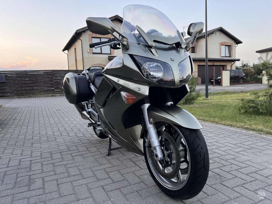 Brown Yamaha FJR 1300 2006 in Vilnius, with an engine capacity of 1.30 L and mileage of 36 thousand km for 5600 €, photo 16 on AUTOMOTO.COM.LV