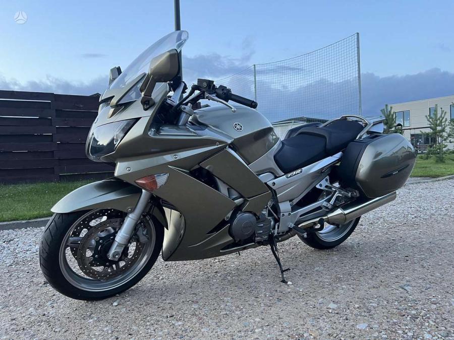 Brown Yamaha FJR 1300 2006 in Vilnius, with an engine capacity of 1.30 L and mileage of 36 thousand km for 5450 €, photo 1 on AUTOMOTO.COM.LV