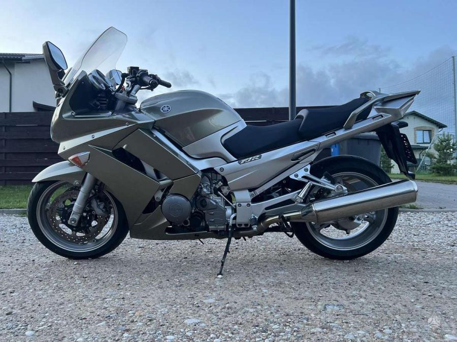 Brown Yamaha FJR 1300 2006 in Vilnius, with an engine capacity of 1.30 L and mileage of 36 thousand km for 5450 €, photo 6 on AUTOMOTO.COM.LV