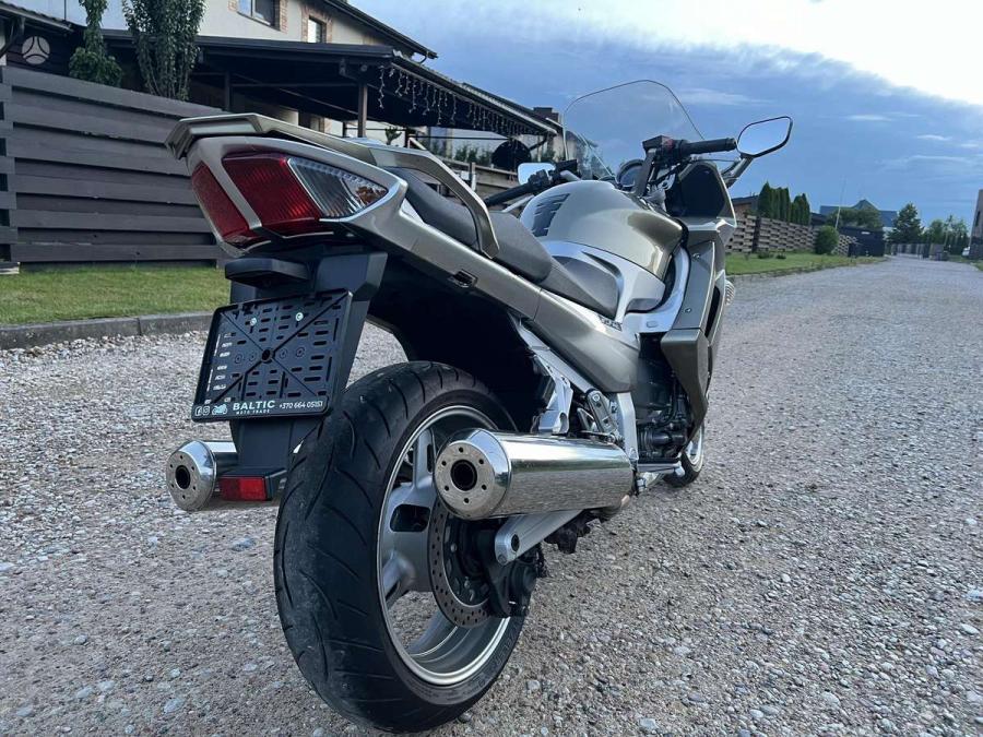 Brown Yamaha FJR 1300 2006 in Vilnius, with an engine capacity of 1.30 L and mileage of 36 thousand km for 5450 €, photo 11 on AUTOMOTO.COM.LV