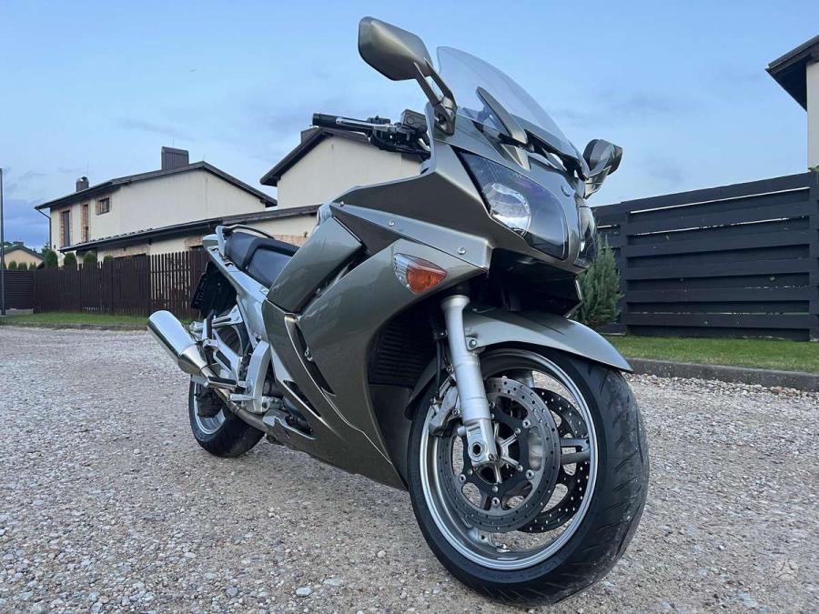 Brown Yamaha FJR 1300 2006 in Vilnius, with an engine capacity of 1.30 L and mileage of 36 thousand km for 5450 €, photo 16 on AUTOMOTO.COM.LV