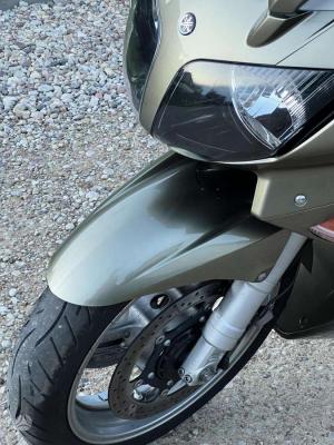 Brown Yamaha FJR 1300 2006 in Vilnius, with an engine capacity of 1.30 L and mileage of 36 thousand km for 5450 €, photo 18 on AUTOMOTO.COM.LV