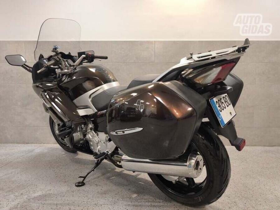 Brown Yamaha FJR 1300 2013 in Gargzdai, with an engine capacity of 1.30 L and mileage of 58 thousand km for 8500 €, photo 6 on AUTOMOTO.COM.LV