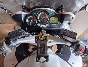Серый Ямаха FJR 1300 2001 в Тельшяй, объемом двигателя 1.30 л и пробегом 101 тыс. км за 2990 €, фото 6 на AUTOMOTO.COM.LV