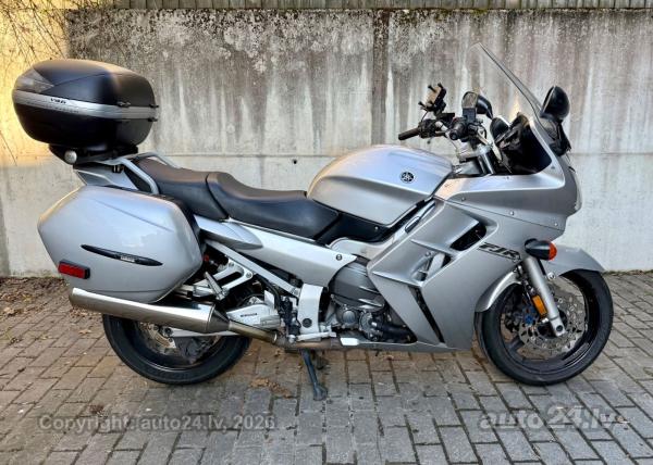 Grey Yamaha FJR 1300 2003 in Tallinn, with an engine capacity of 1.30 L and mileage of 94 thousand km for 3000 €, photo 1 on AUTOMOTO.COM.LV