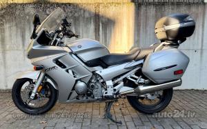 Pelēks Yamaha FJR 1300 2003 Tallina, ar dzinēja tilpumu 1.30 L un nobraukumu 94 tūkst. km par 3000 €, foto 3 vietnē AUTOMOTO.COM.LV