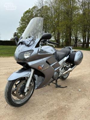 Pelēks Yamaha FJR 1300 2004 Šilutė, ar dzinēja tilpumu 1.30 L un nobraukumu 105 tūkst. km par 2999 €, foto  vietnē AUTOMOTO.COM.LV