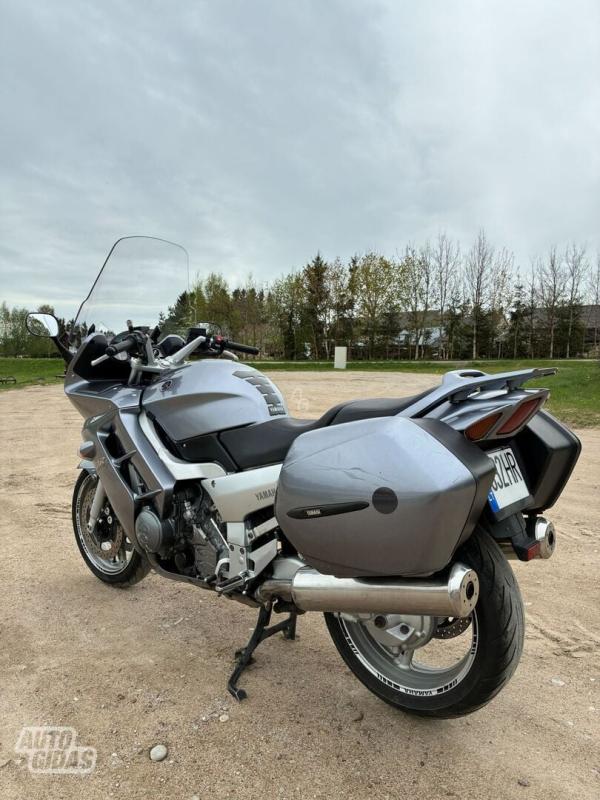 Pelēks Yamaha FJR 1300 2004 Šilutė, ar dzinēja tilpumu 1.30 L un nobraukumu 105 tūkst. km par 2999 €, foto 4 vietnē AUTOMOTO.COM.LV