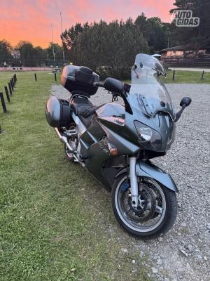 Pelēks Yamaha FJR 1300 2004 Mažeikiai, ar dzinēja tilpumu 1.30 L un nobraukumu 95 tūkst. km par 3500 €, foto  vietnē AUTOMOTO.COM.LV