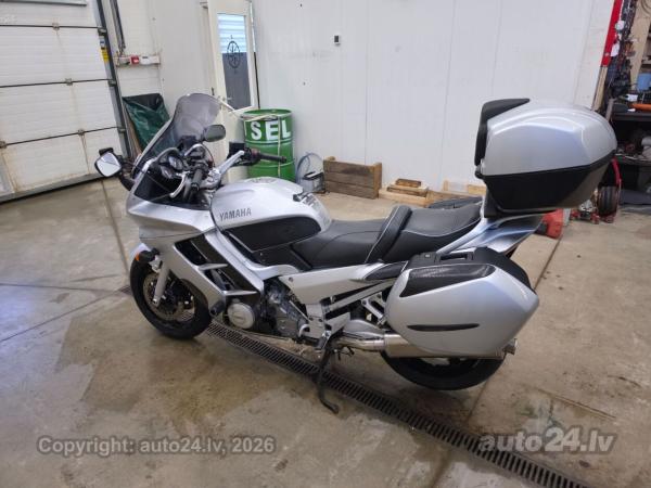 Grey Yamaha FJR 1300 2005 in Viljandi, with an engine capacity of 1.30 L and mileage of 0 thousand km for 5900 €, photo 2 on AUTOMOTO.COM.LV