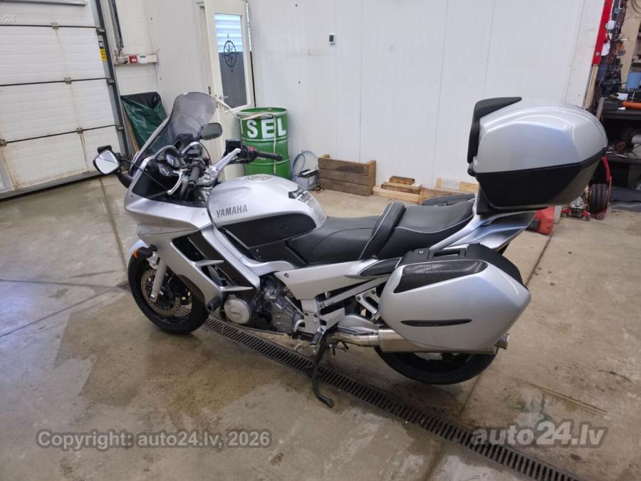 Серый Ямаха FJR 1300 2005 в Вильянди, объемом двигателя 1.30 л и пробегом 0 тыс. км за 5900 €, фото 2 на AUTOMOTO.COM.LV