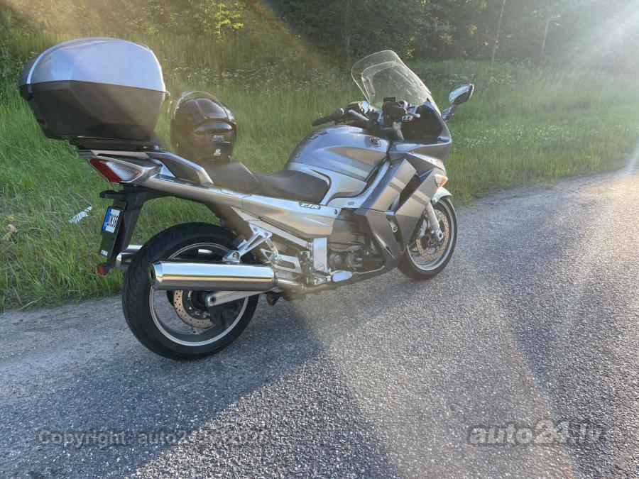 Серый Ямаха FJR 1300 2007 в Таллин, объемом двигателя 1.30 л и пробегом 92 тыс. км за 4800 €, фото 17 на AUTOMOTO.COM.LV