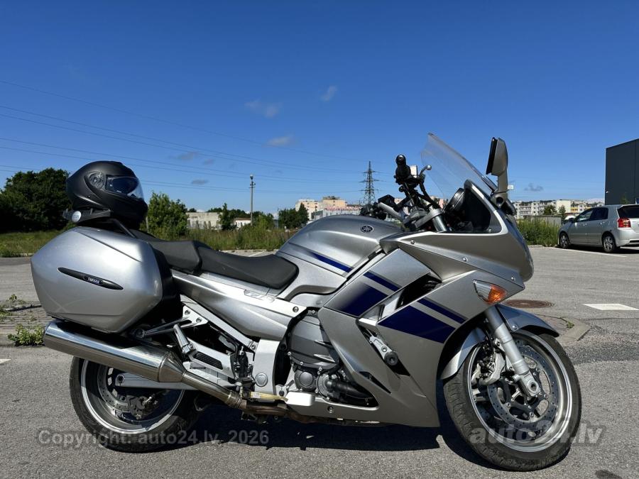 Grey Yamaha FJR 1300 2008 in Maardu, with an engine capacity of 1.30 L and mileage of 63 thousand km for 5500 €, photo 3 on AUTOMOTO.COM.LV