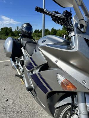 Grey Yamaha FJR 1300 2008 in Maardu, with an engine capacity of 1.30 L and mileage of 63 thousand km for 5500 €, photo 10 on AUTOMOTO.COM.LV