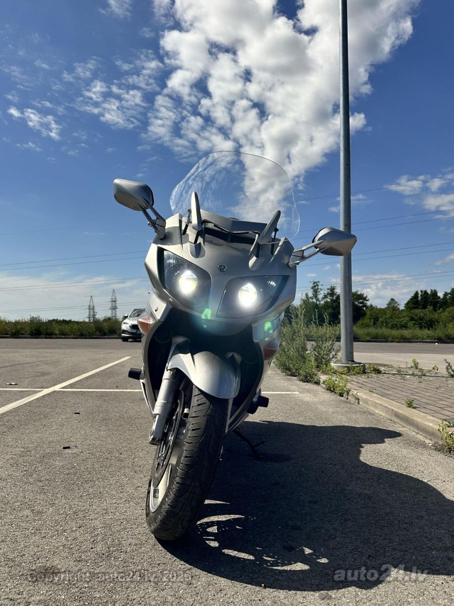 Grey Yamaha FJR 1300 2008 in Maardu, with an engine capacity of 1.30 L and mileage of 63 thousand km for 5500 €, photo 13 on AUTOMOTO.COM.LV
