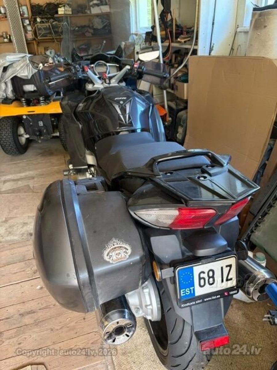 Grey Yamaha FJR 1300 2015 in Tallinn, with an engine capacity of 1.30 L and mileage of 36 thousand km for 10200 €, photo 3 on AUTOMOTO.COM.LV
