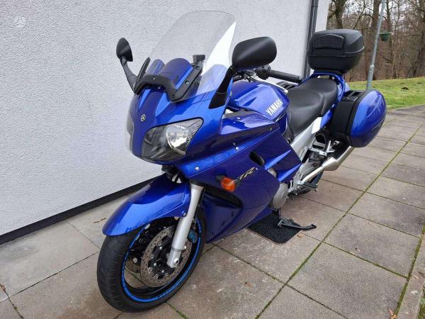 Yamaha FJR 1300 2001 in Prienai, with an engine capacity of 1.30 L and mileage of 43 thousand km for 3300 €, photo 2 on AUTOMOTO.COM.LV
