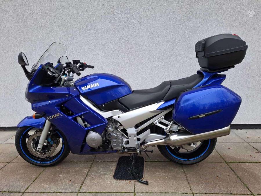 Yamaha FJR 1300 2001 in Prienai, with an engine capacity of 1.30 L and mileage of 43 thousand km for 3300 €, photo 3 on AUTOMOTO.COM.LV
