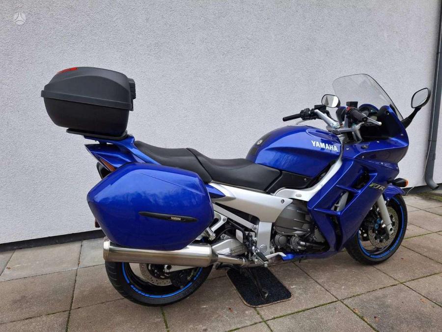 Yamaha FJR 1300 2001 in Prienai, with an engine capacity of 1.30 L and mileage of 43 thousand km for 3300 €, photo 11 on AUTOMOTO.COM.LV