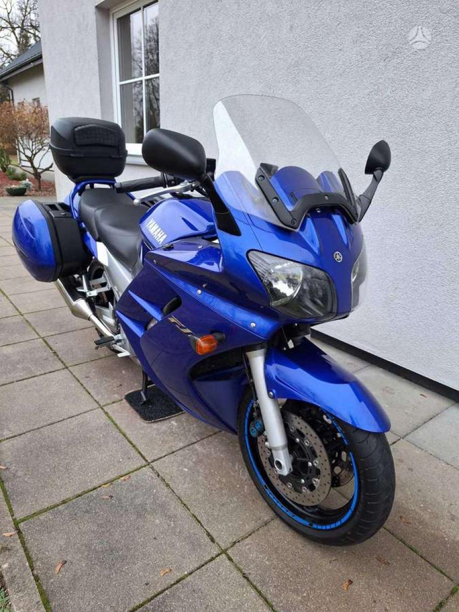 Yamaha FJR 1300 2001 in Prienai, with an engine capacity of 1.30 L and mileage of 43 thousand km for 3300 €, photo 12 on AUTOMOTO.COM.LV
